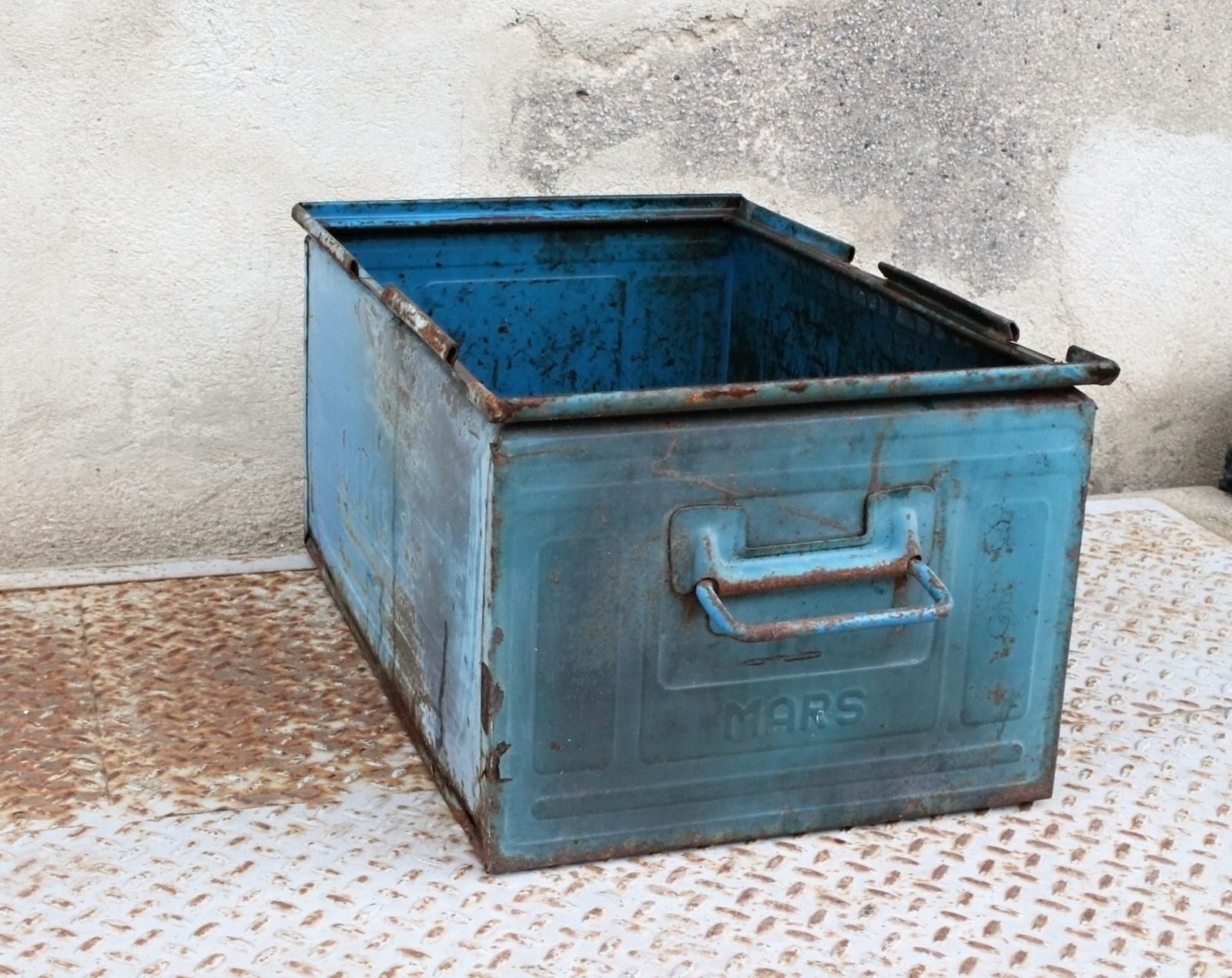 Přepravní kovová bedna MARS / od Kouzlo starých věcí | Fler.cz