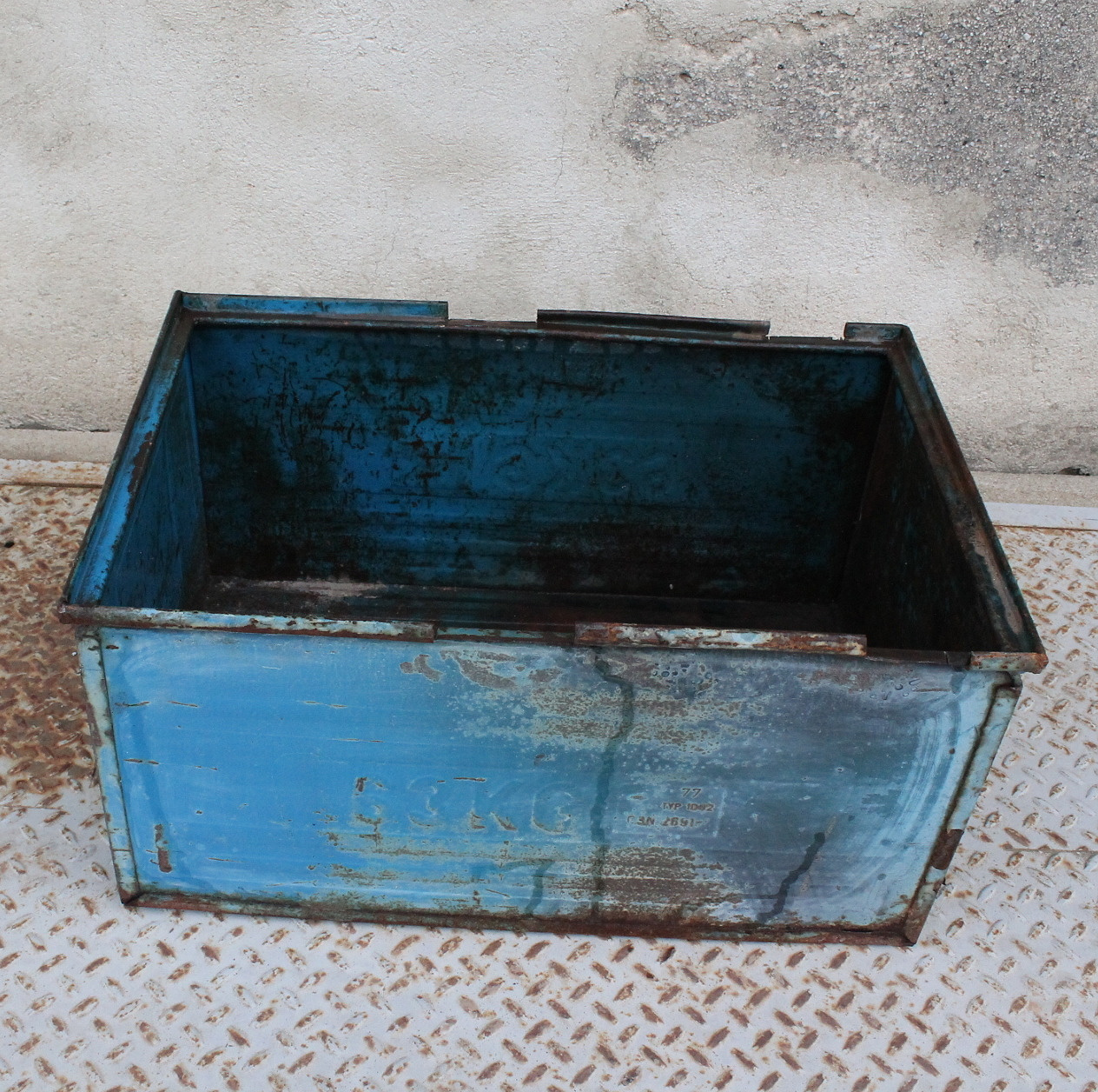 Přepravní kovová bedna MARS / od Kouzlo starých věcí | Fler.cz