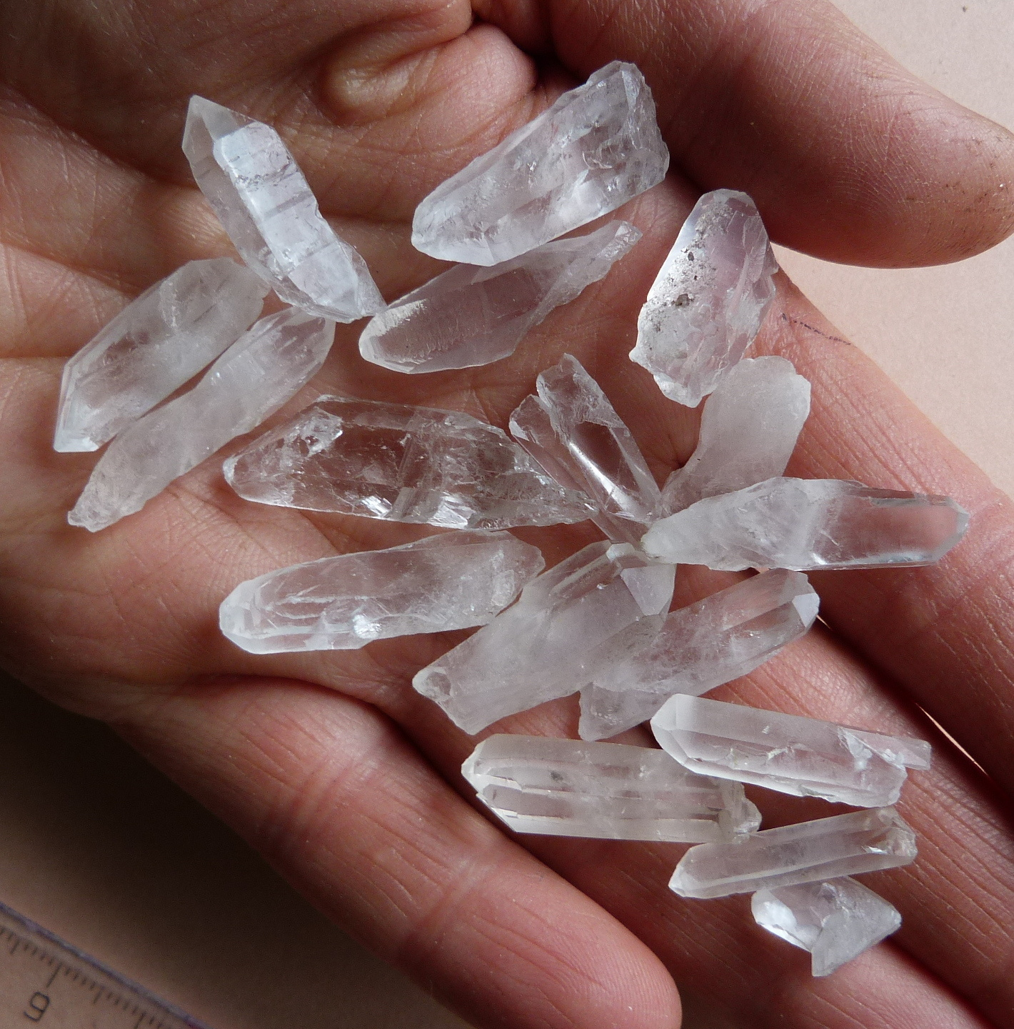 Minerál čirý Křišťál krystal - 17/2 ks / od Arcikam | Fler.cz