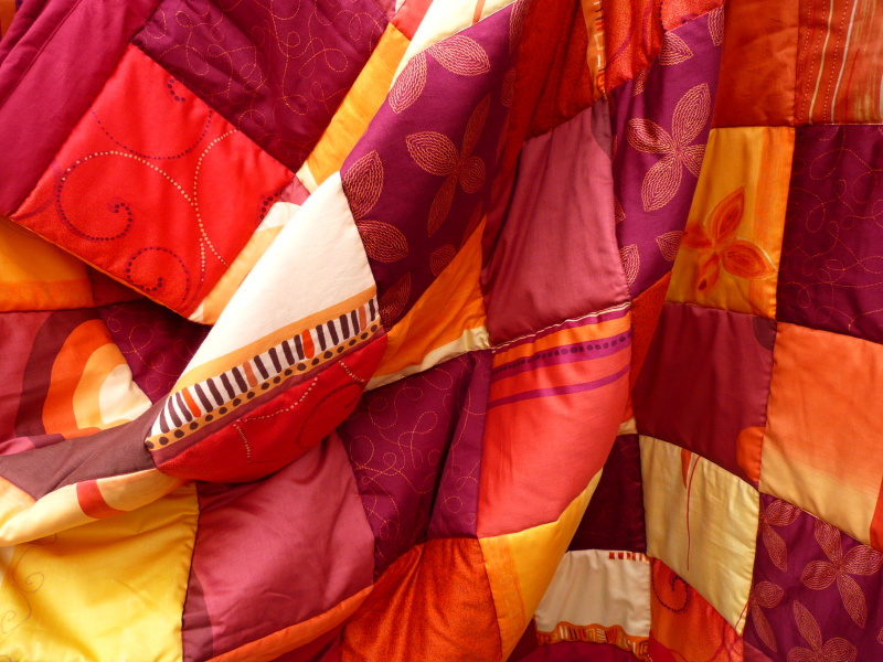 Přehoz červený Patchworková deka Plameny Země / od PATCHWORK | Fler.cz