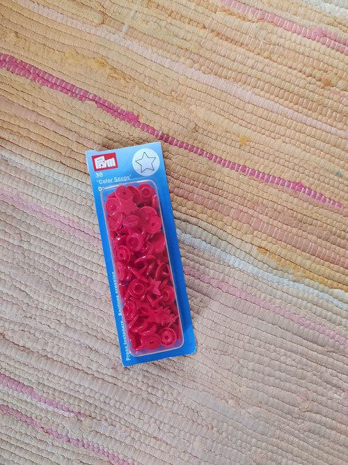 Plastové patentky hvězdičky červené / od Petra.Lammas | Fler.cz