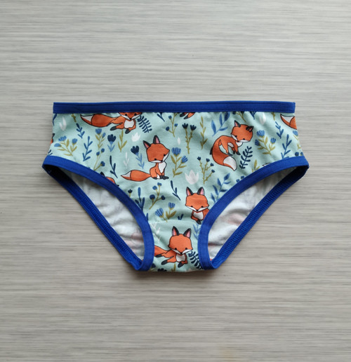 Vícebarevné Dívčí kalhotky vel. 104/110 / od Dejka1 | Fler.cz