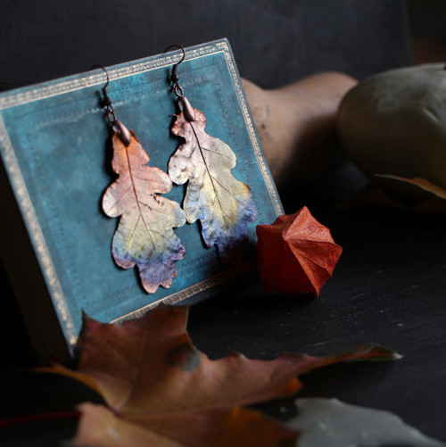 Dámské vícebarevné Naušnice- pokovené listy Dubu / od Nature in drop ...