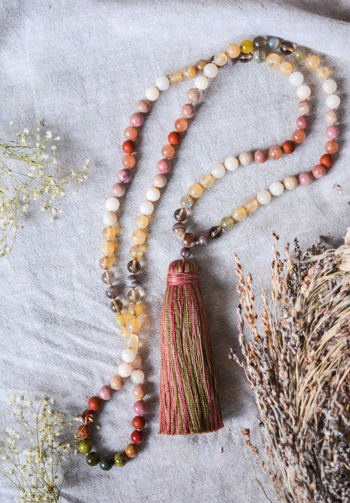 Náhrdelník růžový Meditační mála "Tyal Arin" - uzlíkovaná / od Luvr v ...