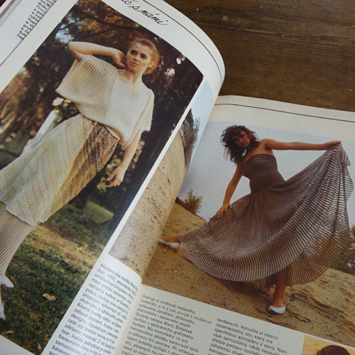 Vícebarevné ŽENA a MÓDA ... módní časopis ... 4/1989 / od reVIZE | Fler.cz