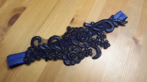 Bílý Krajkový luxusní tmavě modrý podvazek bez květinky / od ...