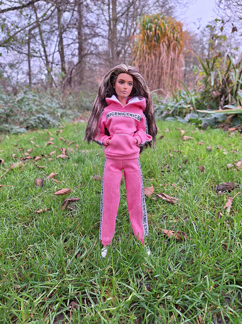 Oblečky pro panenky dětské slonová kost Barbie mikina klokanka s kapucí ...