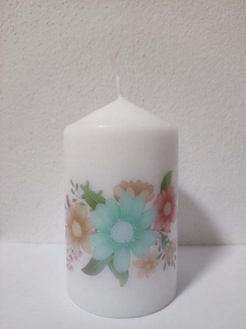 Bílá Dekorační svíčka kytičky / od xsasax | Fler.cz