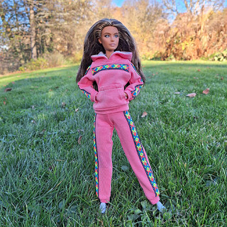 Oblečky pro panenky dětské růžové Barbie mikina klokanka s kapucí č-12 ...