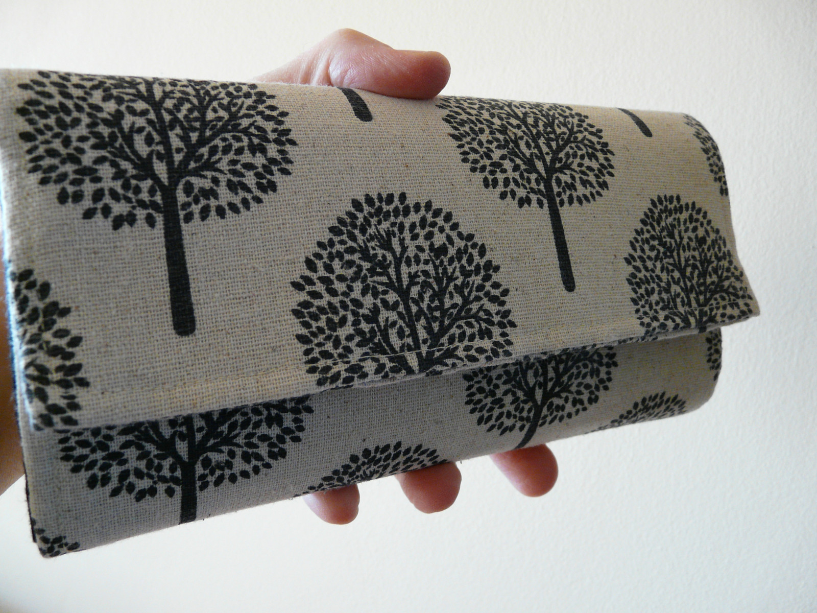 Béžová Přírodní peněženka stromy - velká / od Fibra | Fler.cz