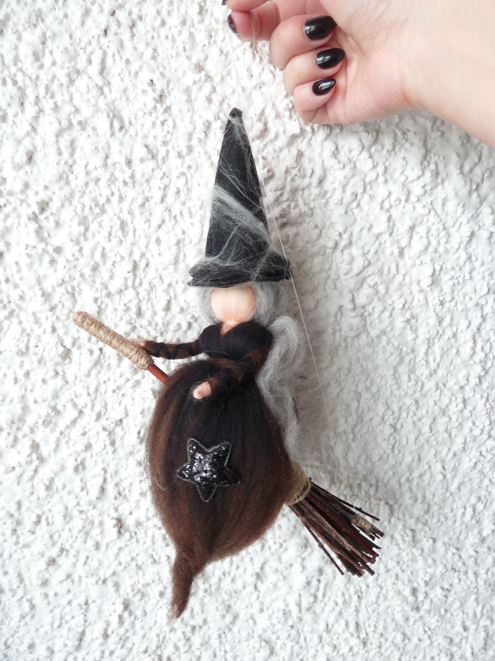 Postava černá Čarodejnice na koštěti / od Angel Beads | Fler.cz