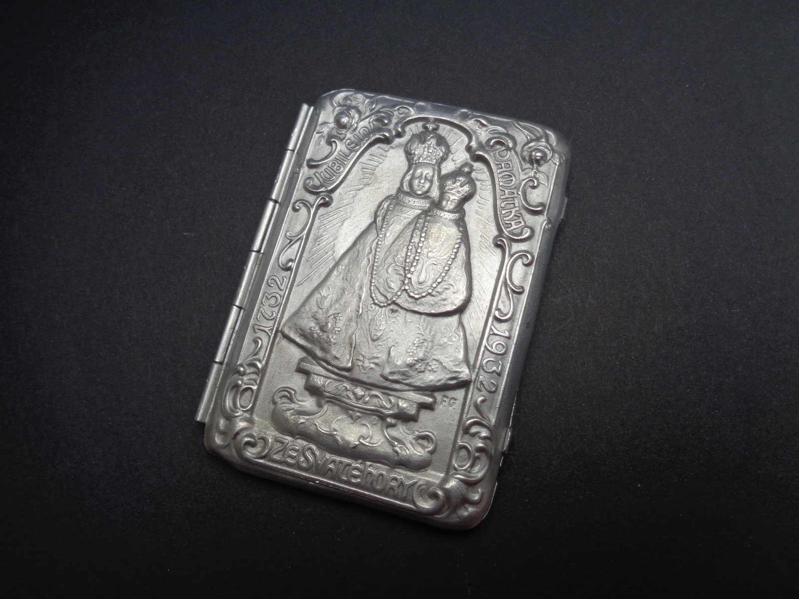 Náboženský předmět černý Starožitný škapulíř s růžencem, Svatá Hora ...