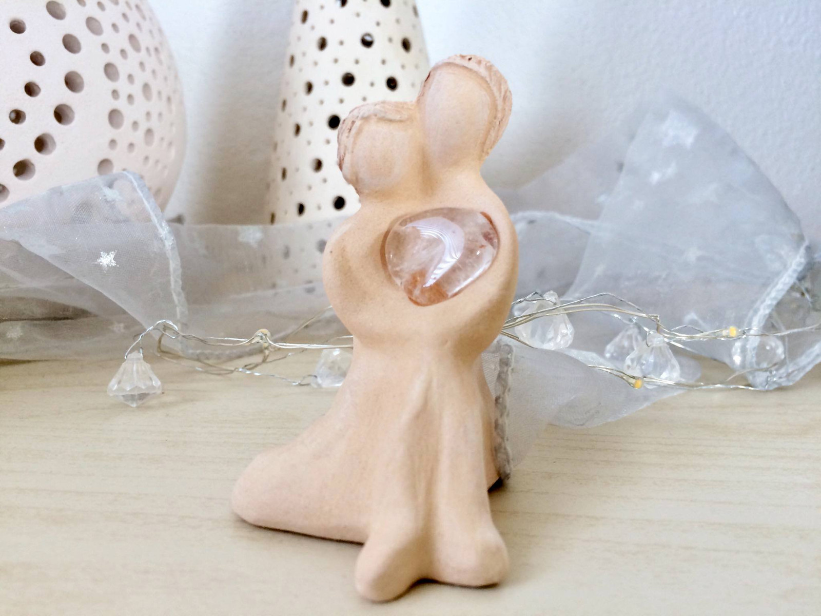 Socha béžová Harmonie - Křišťálové srdce / od Keramika-Kami | Fler.cz