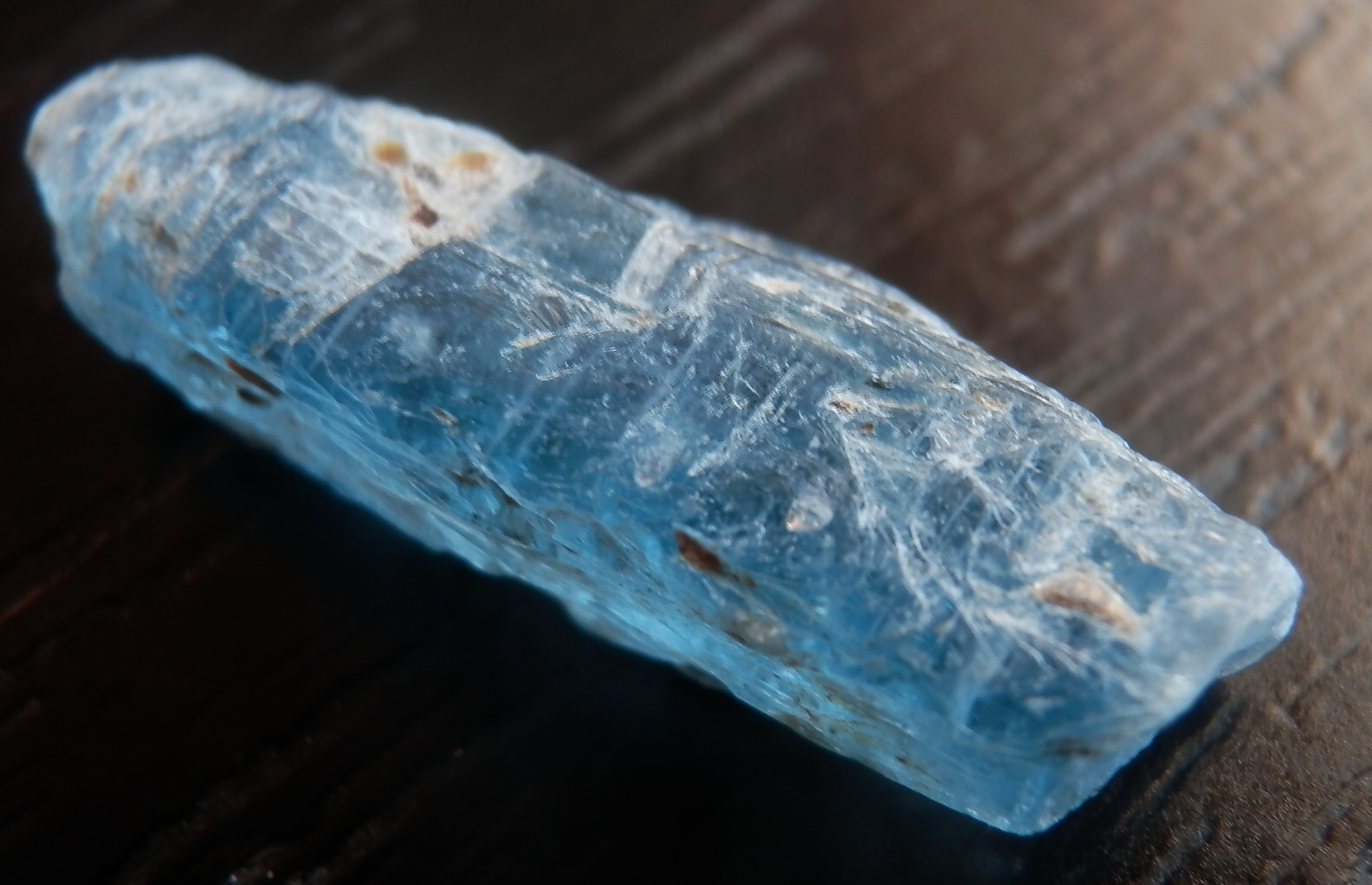 Minerál kyanit nebesky modrý Disten (kyanit) - přirodní kousek v pěkné ...