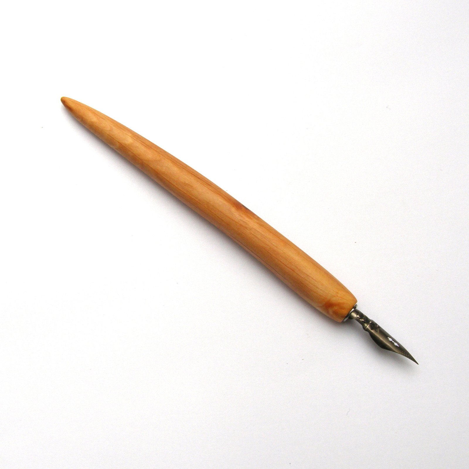 Psací pero hnědé Drevené kaligrafické pierko - jelšové / od wlkr | Fler.cz