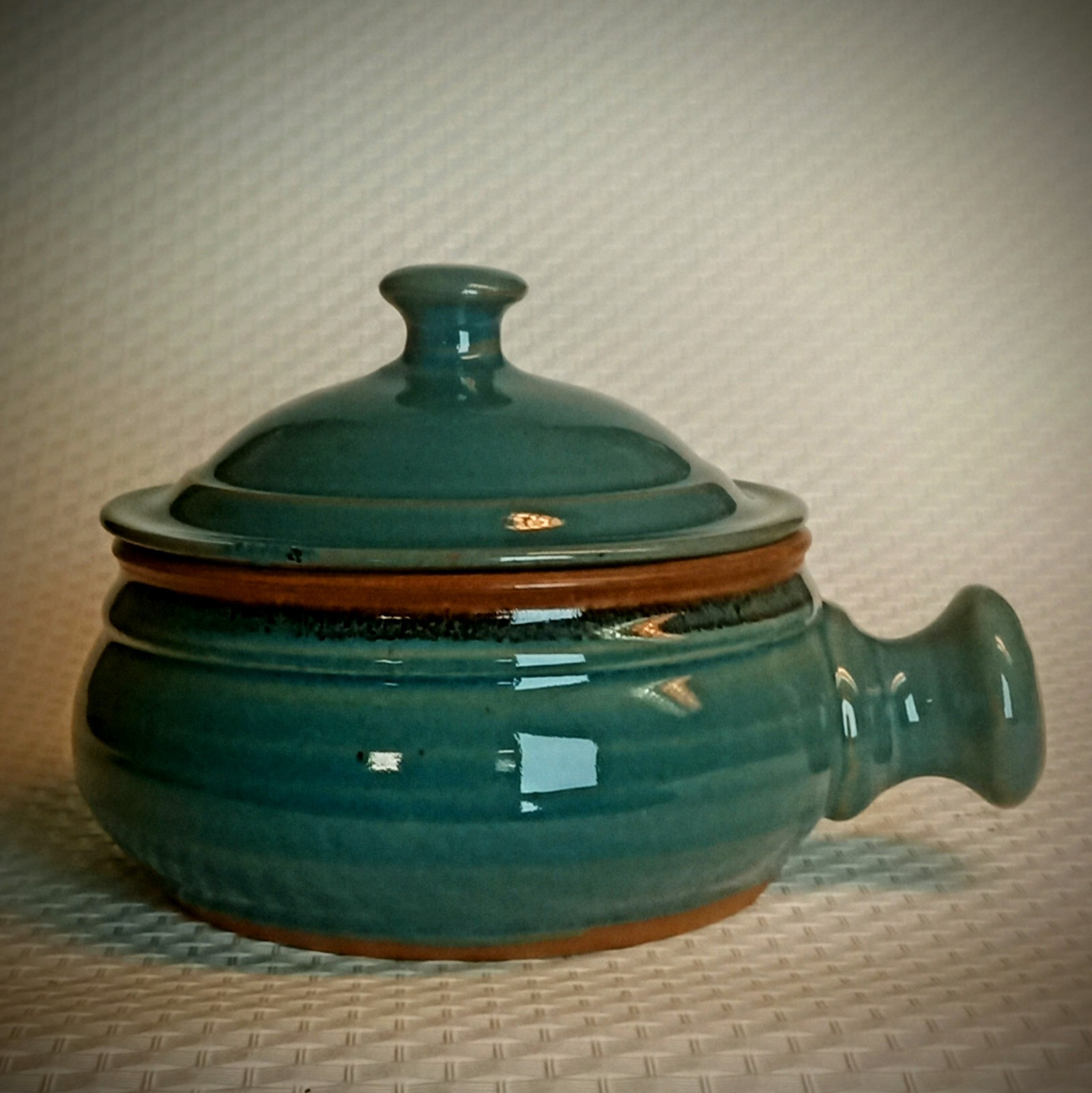 Polévková miska s knoflíkovým držadlem tyrkysová / od Jiří Břenek | Fler.cz