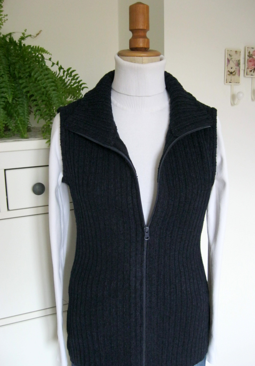 Pletená vesta bez rukávů / od Jana Kuthanová | Fler.cz