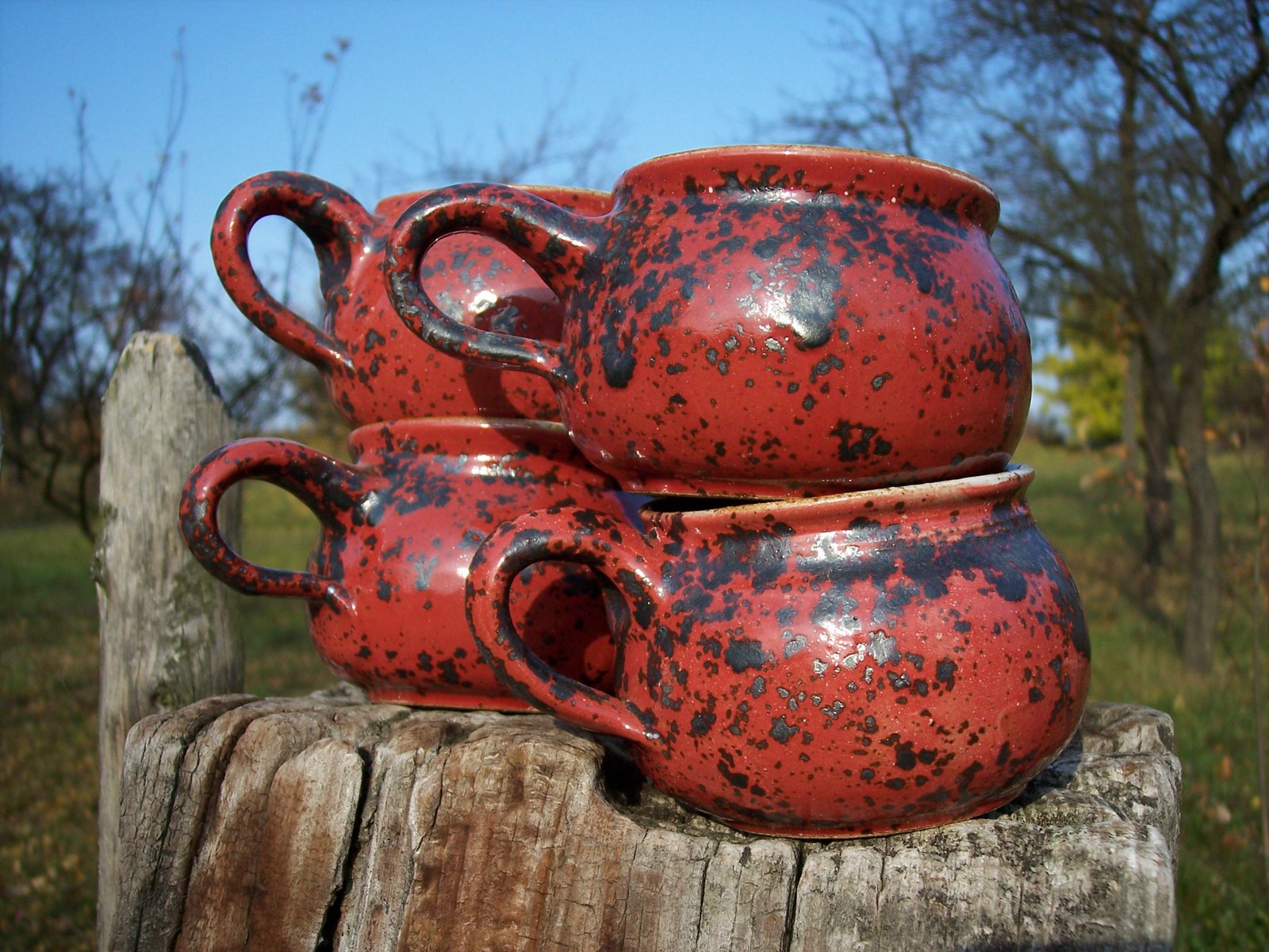 Hrnek červený ČERVENÁČEK / od Martin Sršeň | Fler.cz