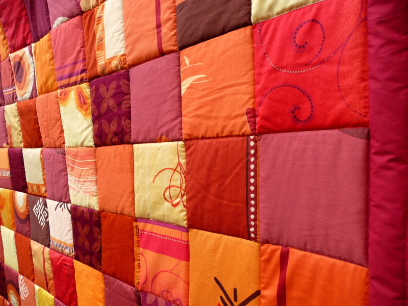 Přehoz červený Patchworková deka Plameny Země / od PATCHWORK | Fler.cz