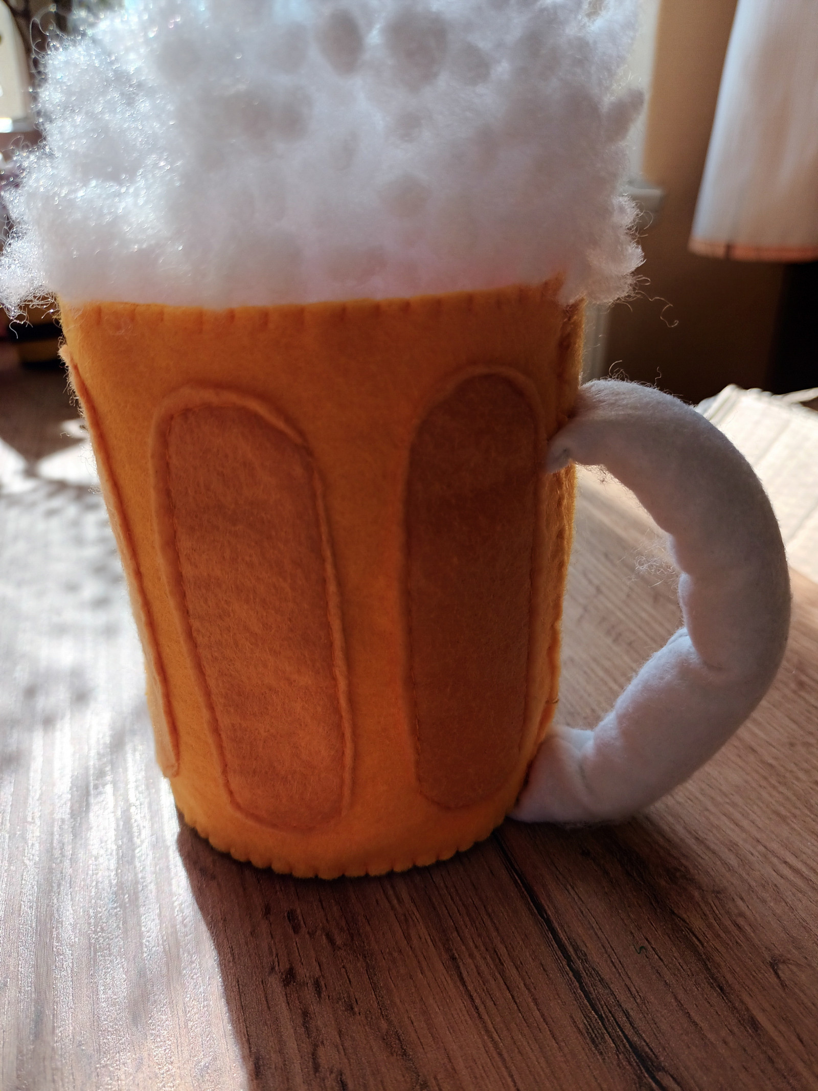 Fotorekvizita oranžová Pivko z filcu / od Filcové drobnosti a papání ...