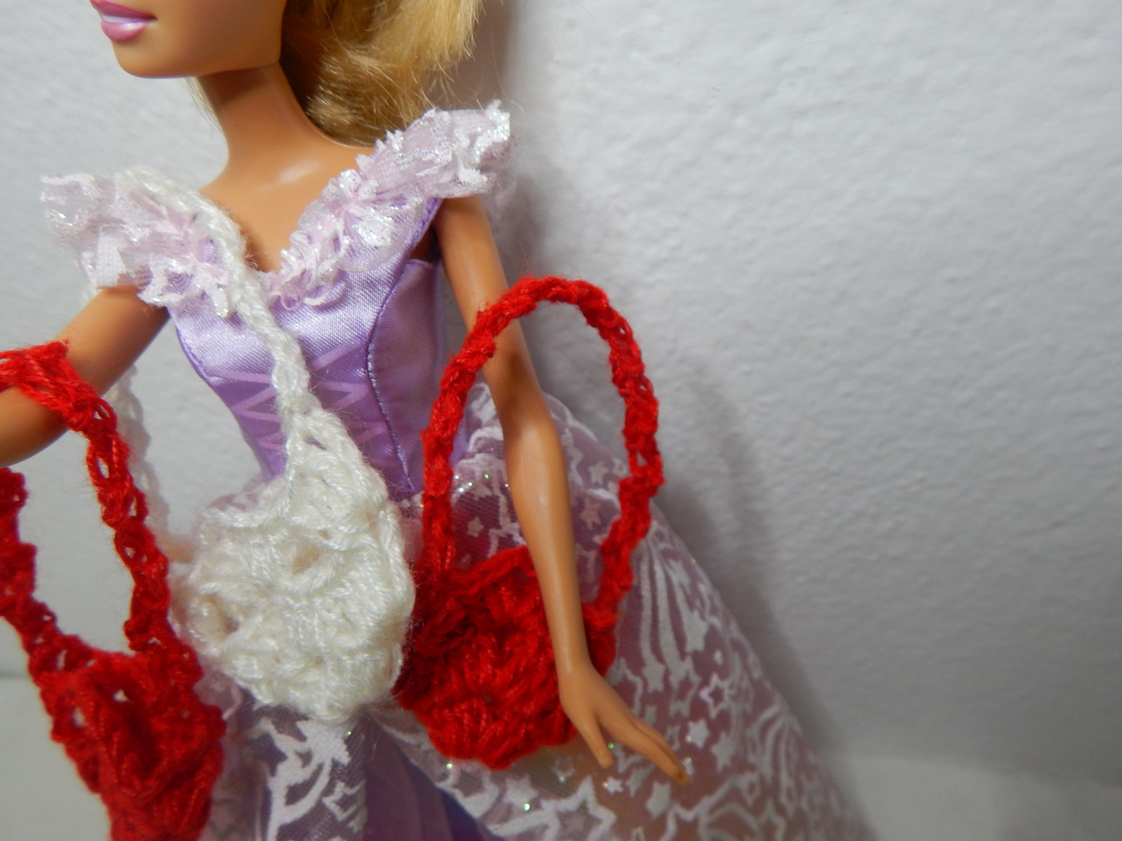 Bílé Háčkovaná KABELKA pro BARBIE - oblečky BARBIE / od moonlight001 ...
