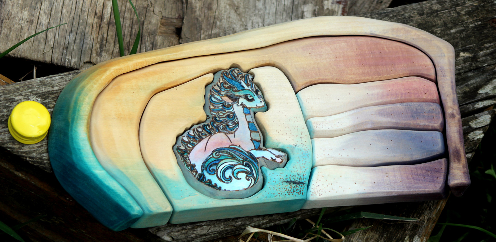 Ozdoba tyrkysová "Madam Dračice" / od momamailonka | Fler.cz