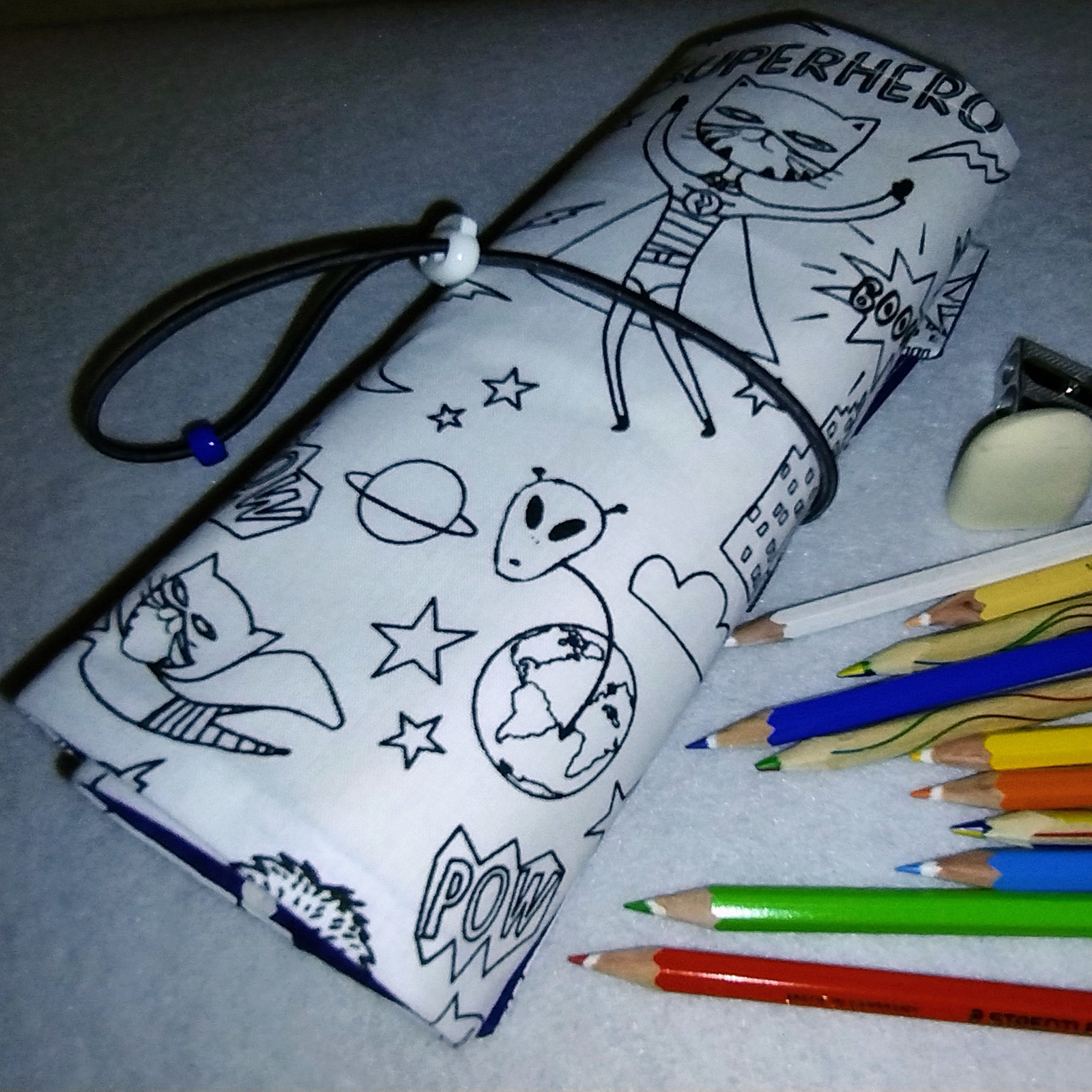 Námořnická modrý Rolovací pastelkovník omalovánka / od HeleJeansy | Fler.cz