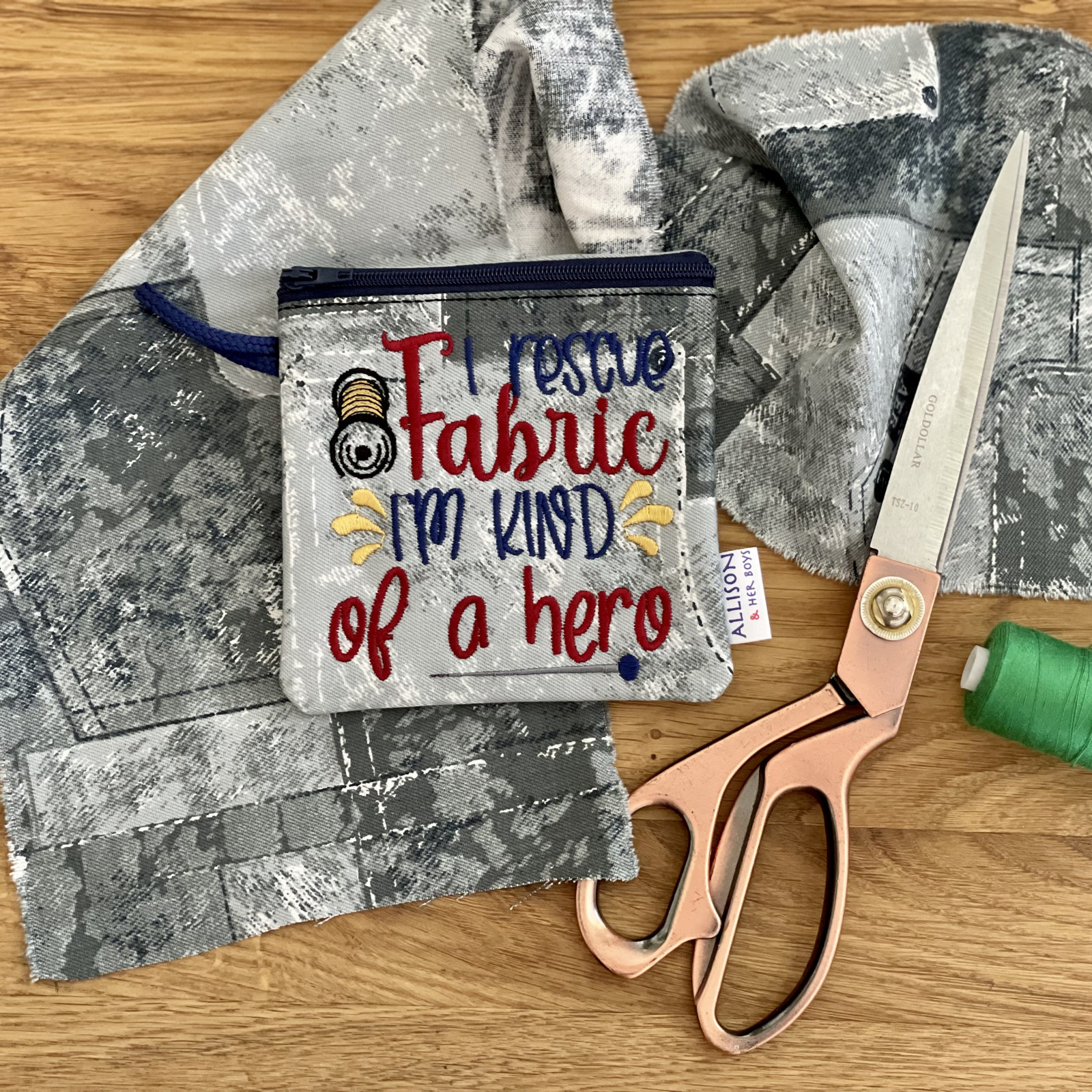 Šedá Kapsička velká I Rescue Fabric / od Allison | Fler.cz