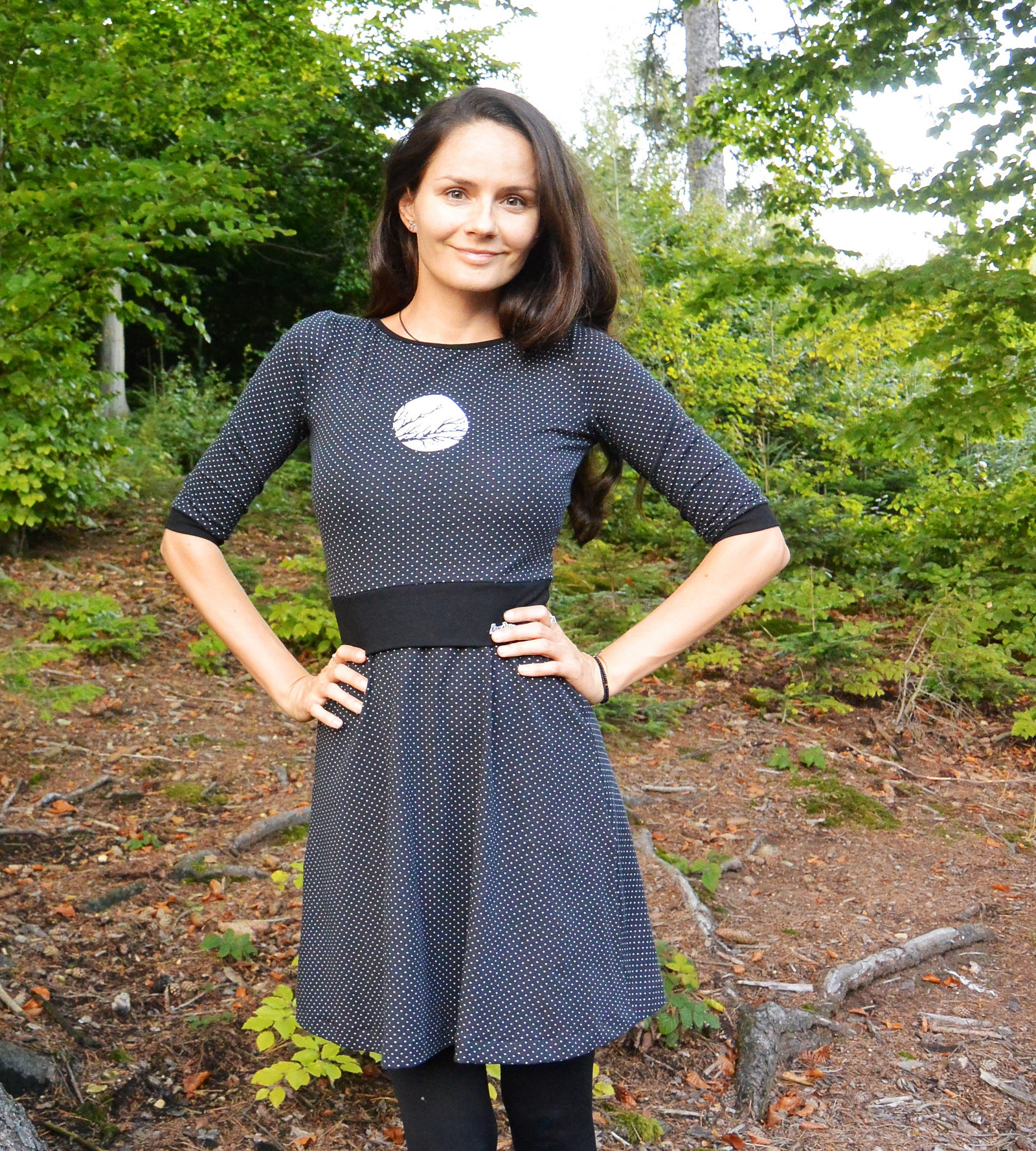 Šaty dámské černé Vítr nezlomí strom, který se umí ohnout. / od mapache ...