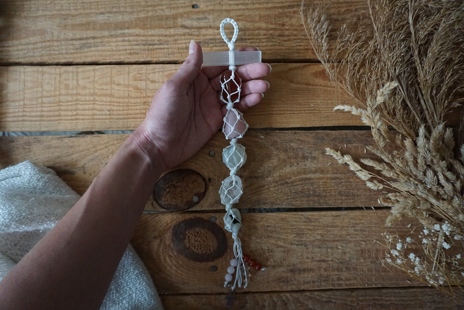 Ozdoba červená Žena bohyně / od slavicek.dyzajn | Fler.cz