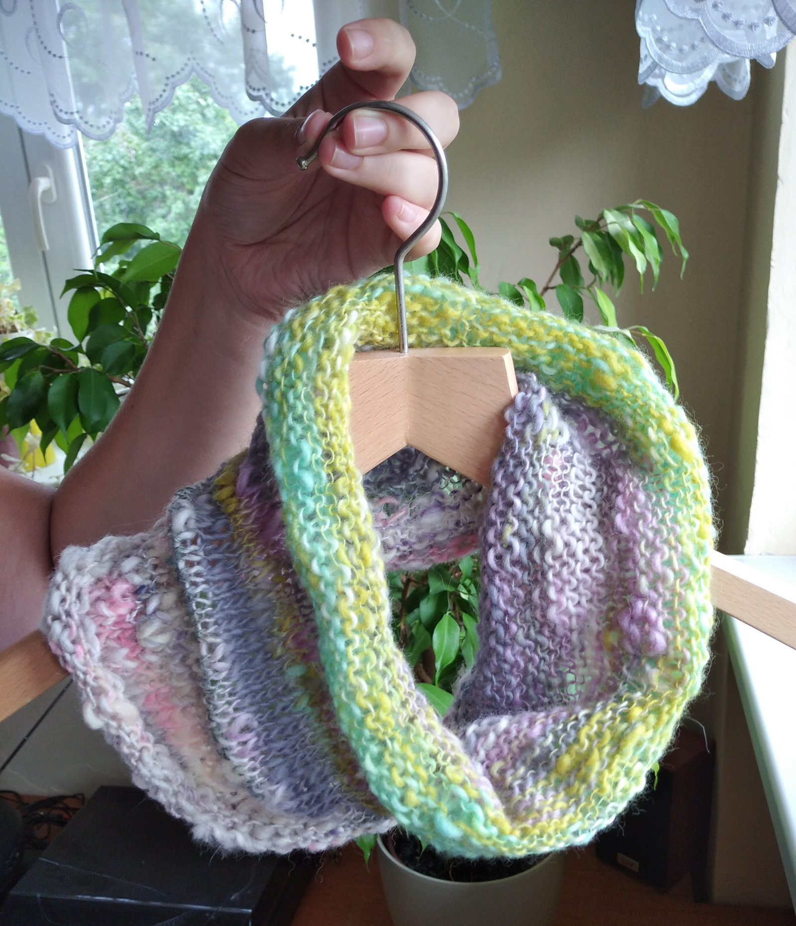 Vícebarevný nákrčník "Všechny barvy dnešního dne" z merina / od Divart ...