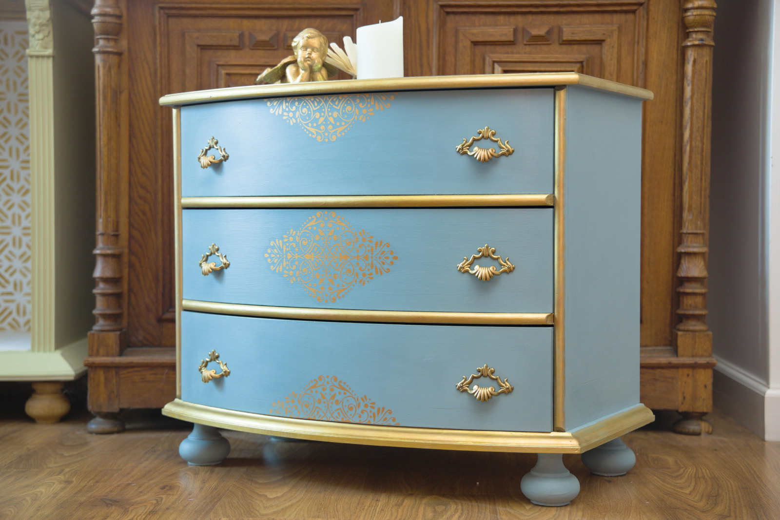 Modrá Komoda Gold damask and blue / od Macka R. | Fler.cz