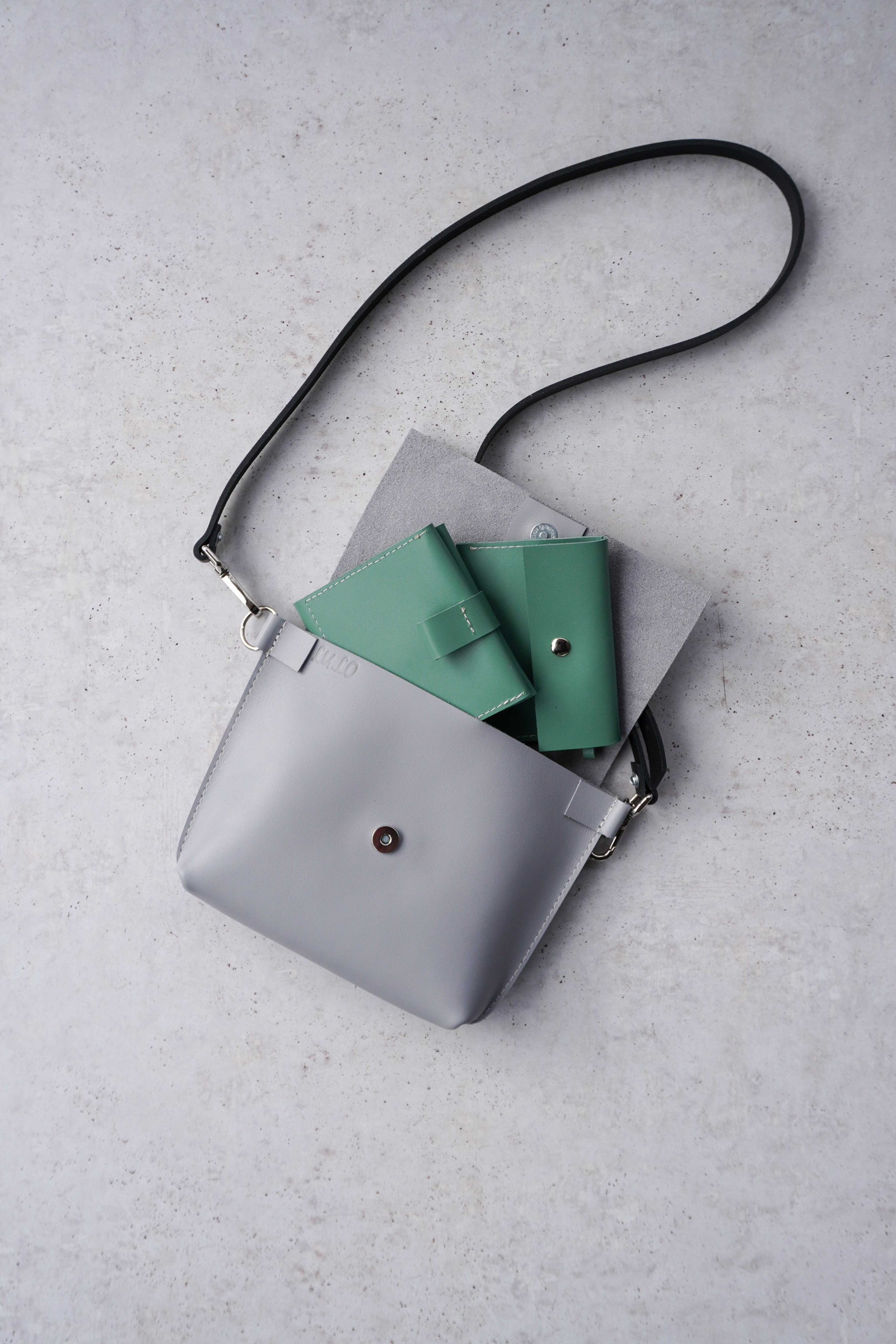 Ledvinka dámská šedá kožená ľadvinka_minimal_šedá / od loviskova.milica ...