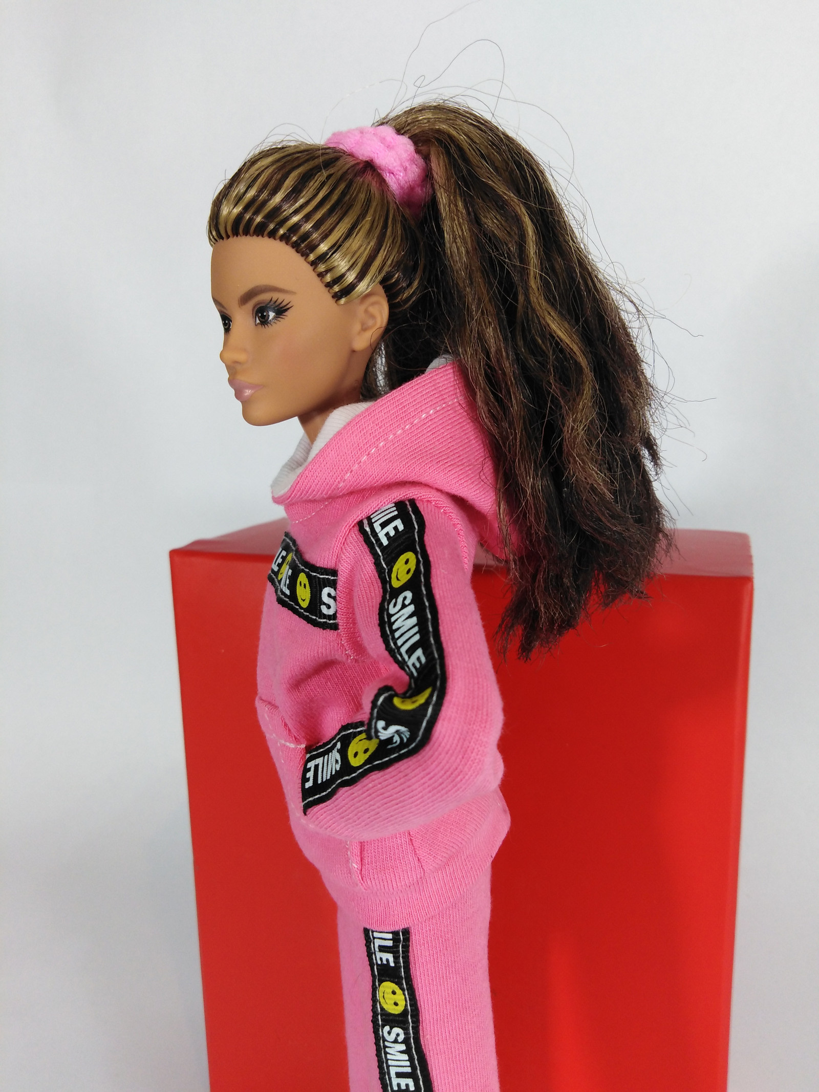 Oblečky pro panenky dětské růžové Barbie mikina klokanka s kapucí č-10 ...