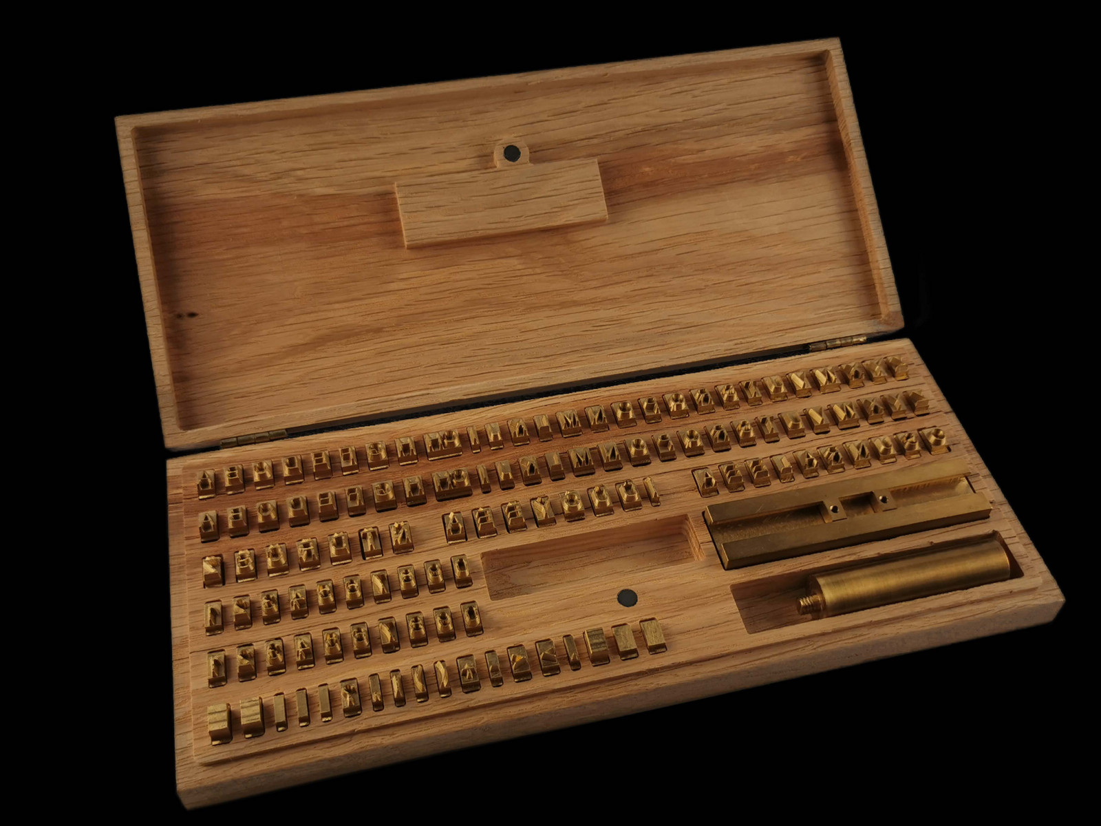 Razítko Sada raznic do kůže / od cejchujeme | Fler.cz