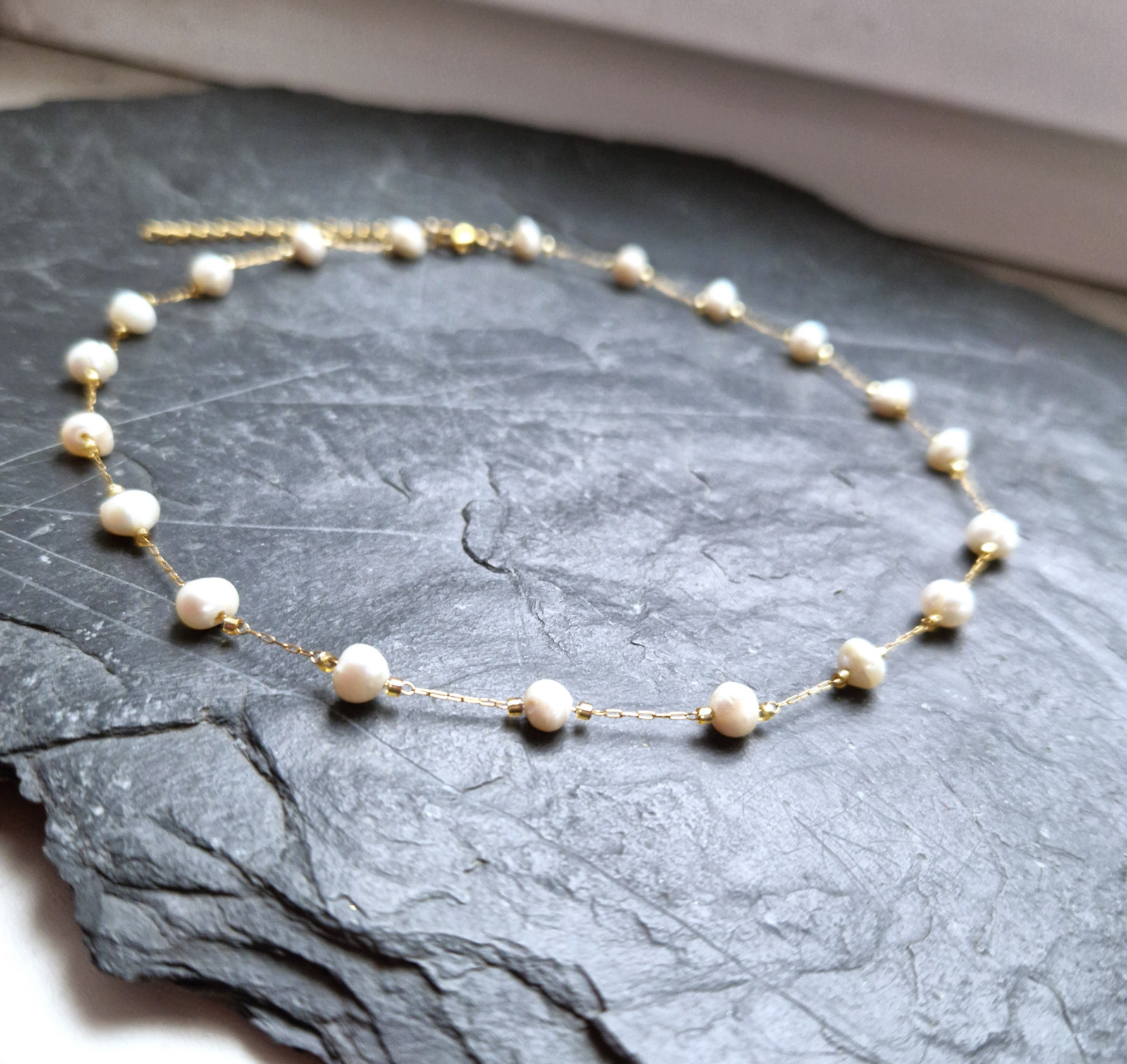 Náhrdelník dámský slonová kost Ocelový náhrdelník*přírodní říční perly ...