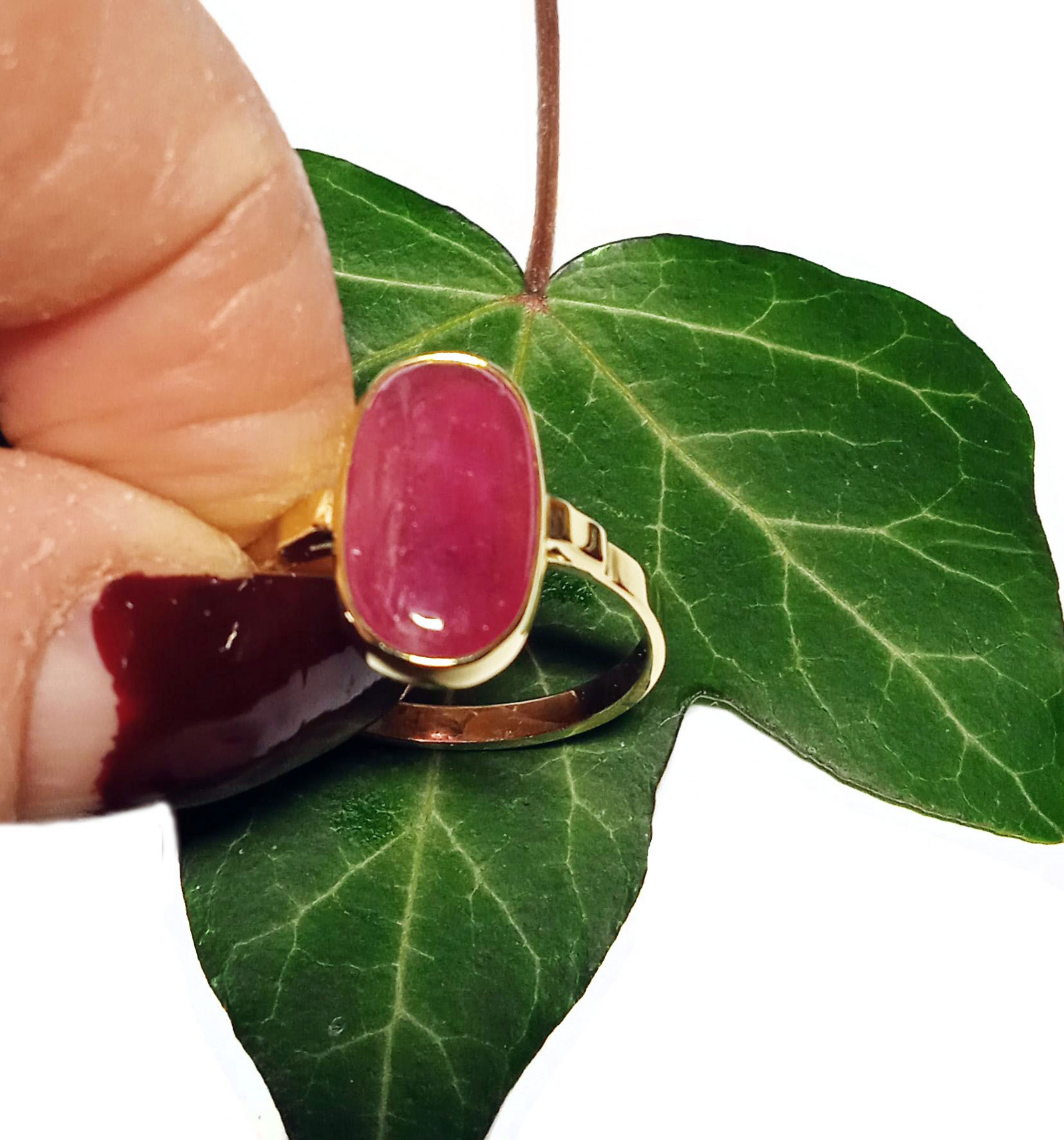 Dámský červený ZLATÝ prsten RUBÍN 16*9 - Madagaskar 5,09 ct / od ...