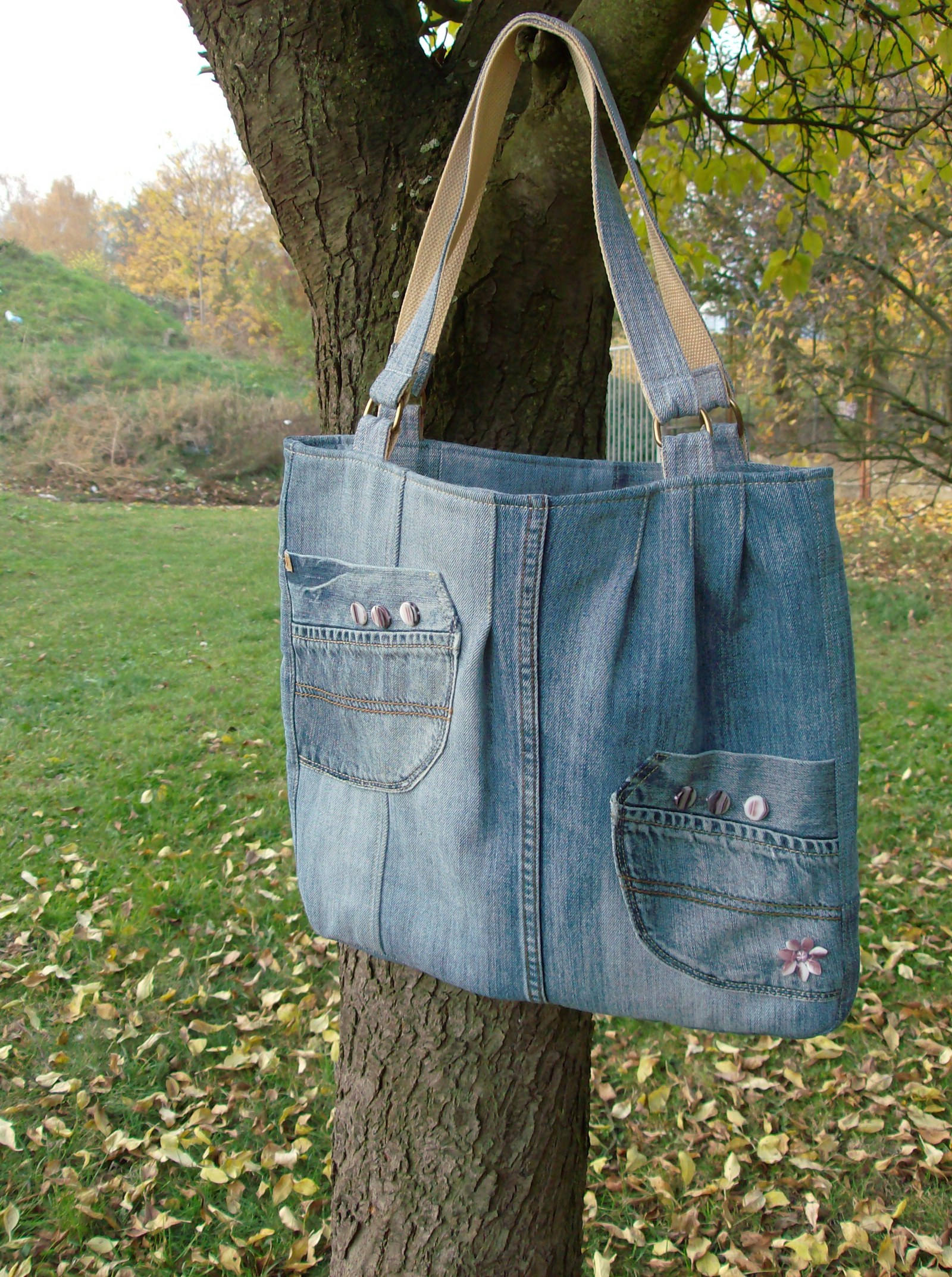 Kabelka velká nebesky modrá Riflová taška "Analena" aneb Co dům dal ...