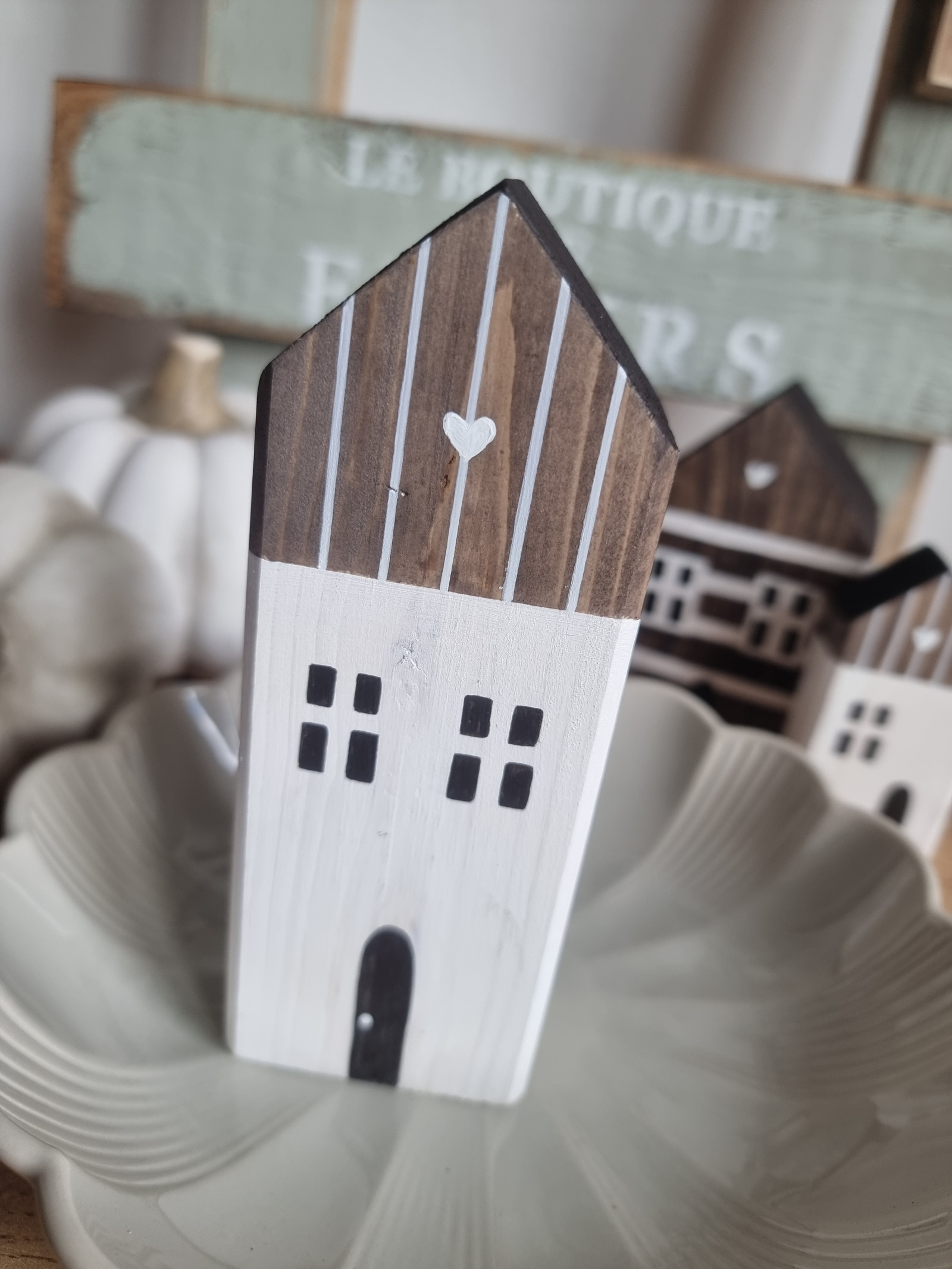 Domeček hnědý Venkovské stavení (masiv) - úzké/vysoké / od KarLenka ...