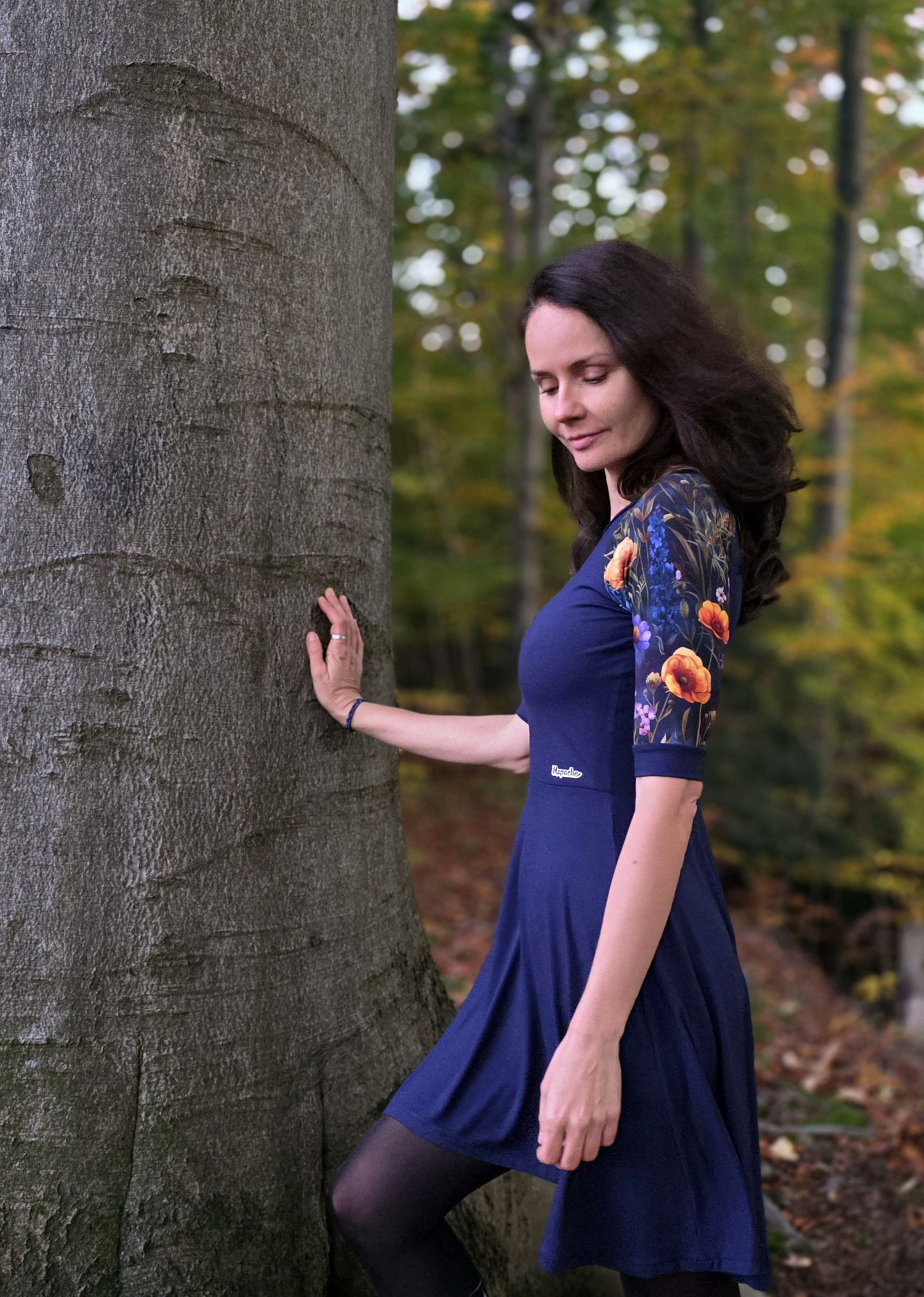 Šaty námořnická modré Nic, co je skutečně Tvé, Tě nemůže minout. / od ...