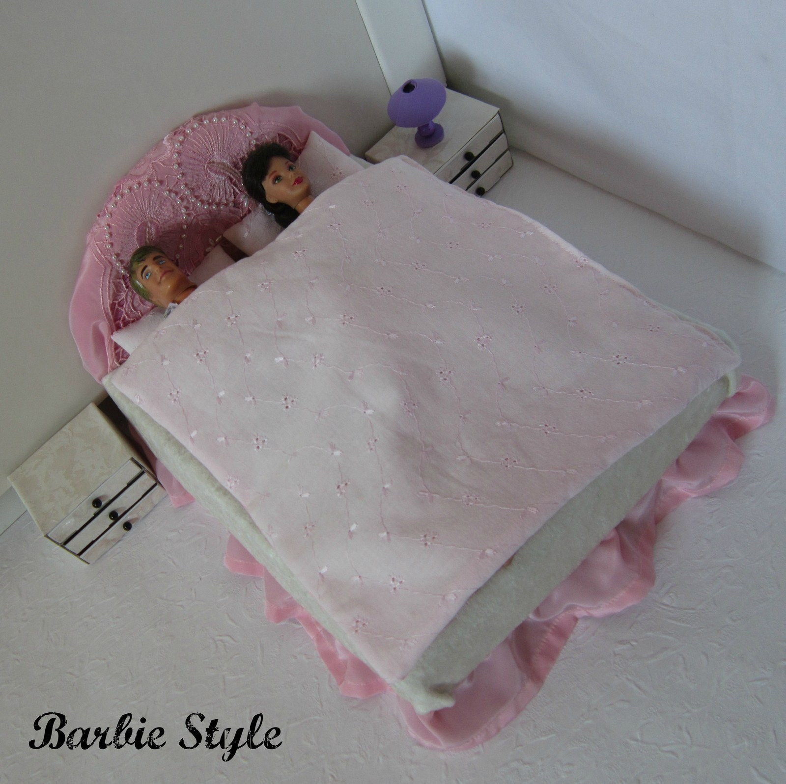Bílé Postel pro panenky Romantické snění / od Barbie Style | Fler.cz