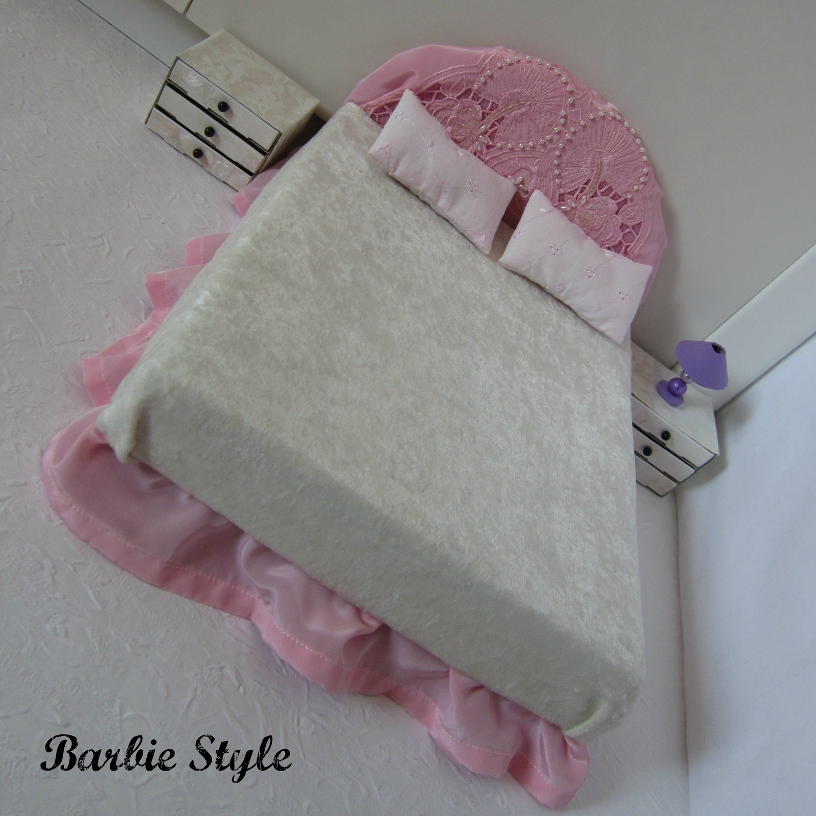 Bílé Postel pro panenky Romantické snění / od Barbie Style | Fler.cz