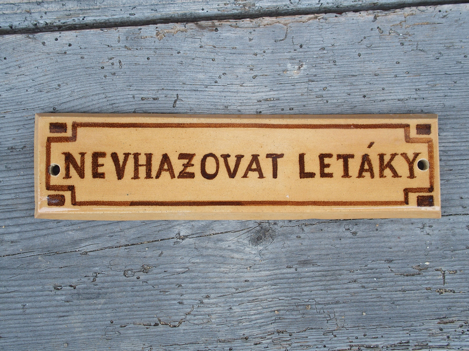 Černá Nevhazujte letáky - keramická cedulka - SLEVA / od dB keramika ...