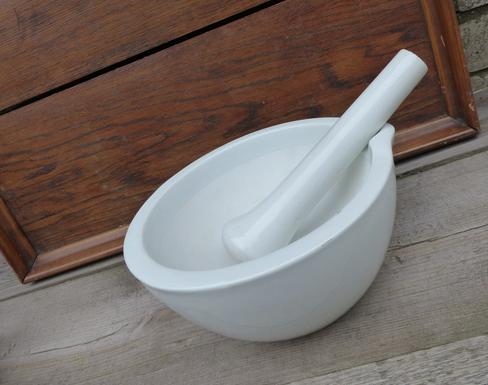 Skleněná nádoba bílá Z lékárny...třecí miska s tloukem, porcelán / od ...