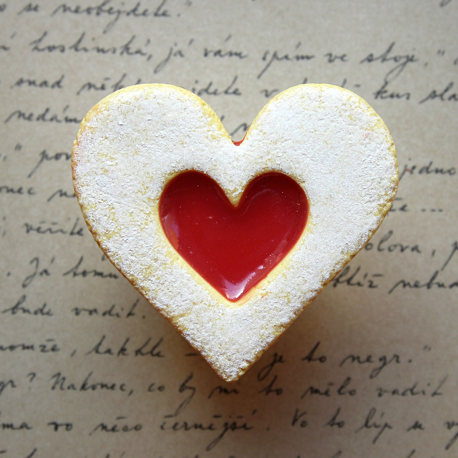 Dámská béžová Linecké srdíčko (brož) / od Circus mind | Fler.cz