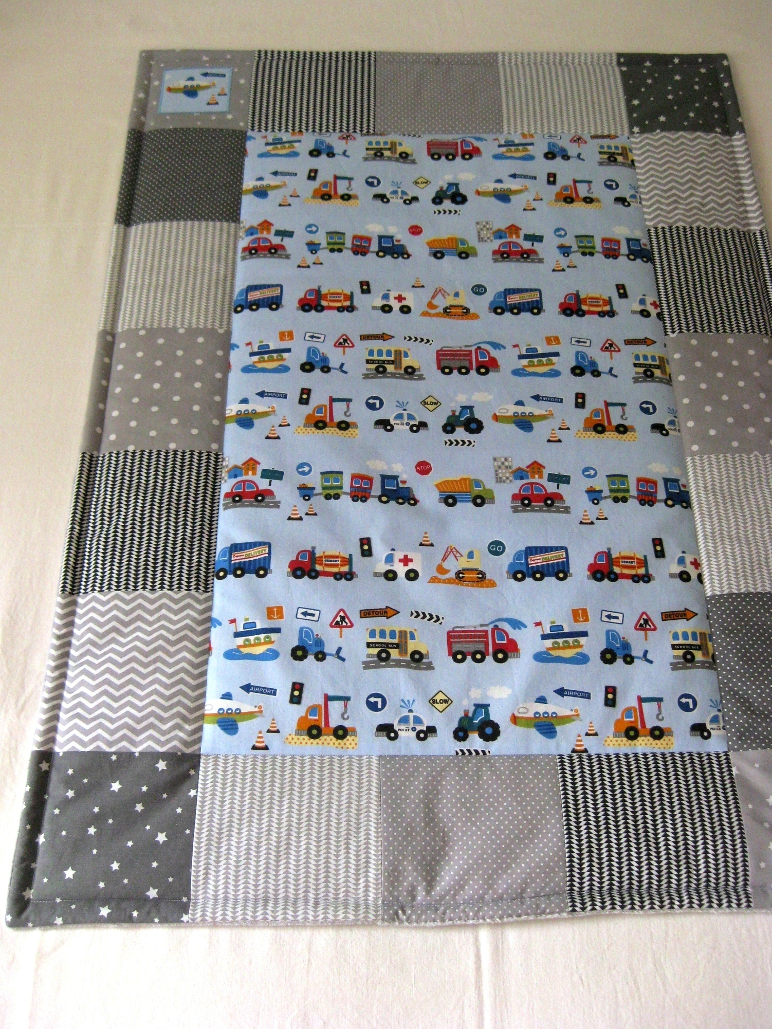 PATCHWORK dětská deka 75x105 auta+minky šedá / od Lenka Kučerová | Fler.cz
