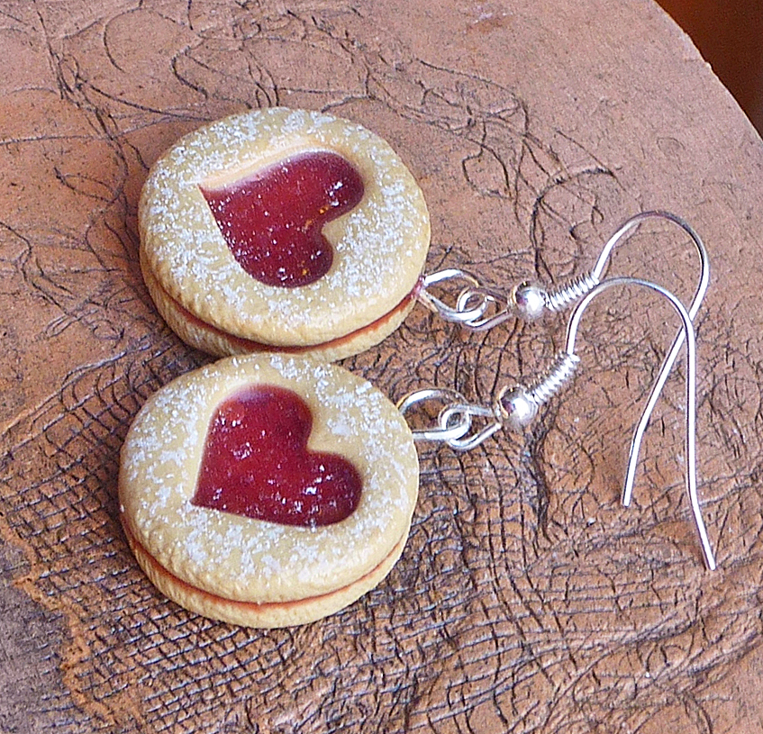 Náušnice dámské červené Linecké se srdíčky / od Circus mind | Fler.cz