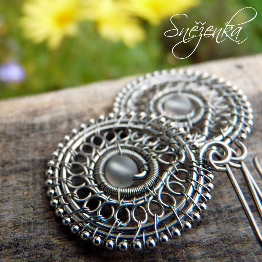 Dámské bílé Krajkové mandaly III - náušnice s mat. křišťálem / od ...