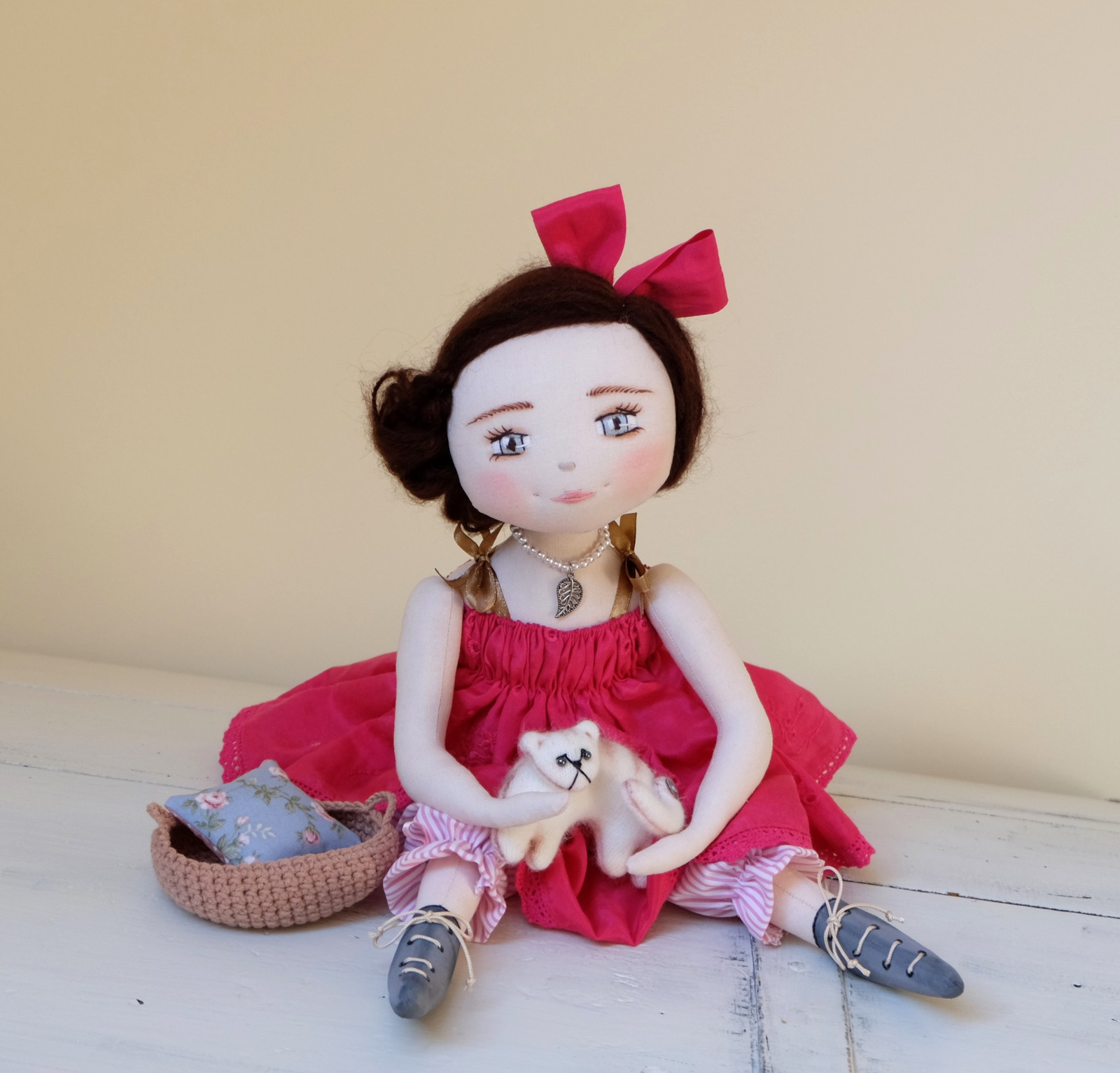 Růžová Panenka "Zuzanka" s kočkou ...:) / od Inuska | Fler.cz