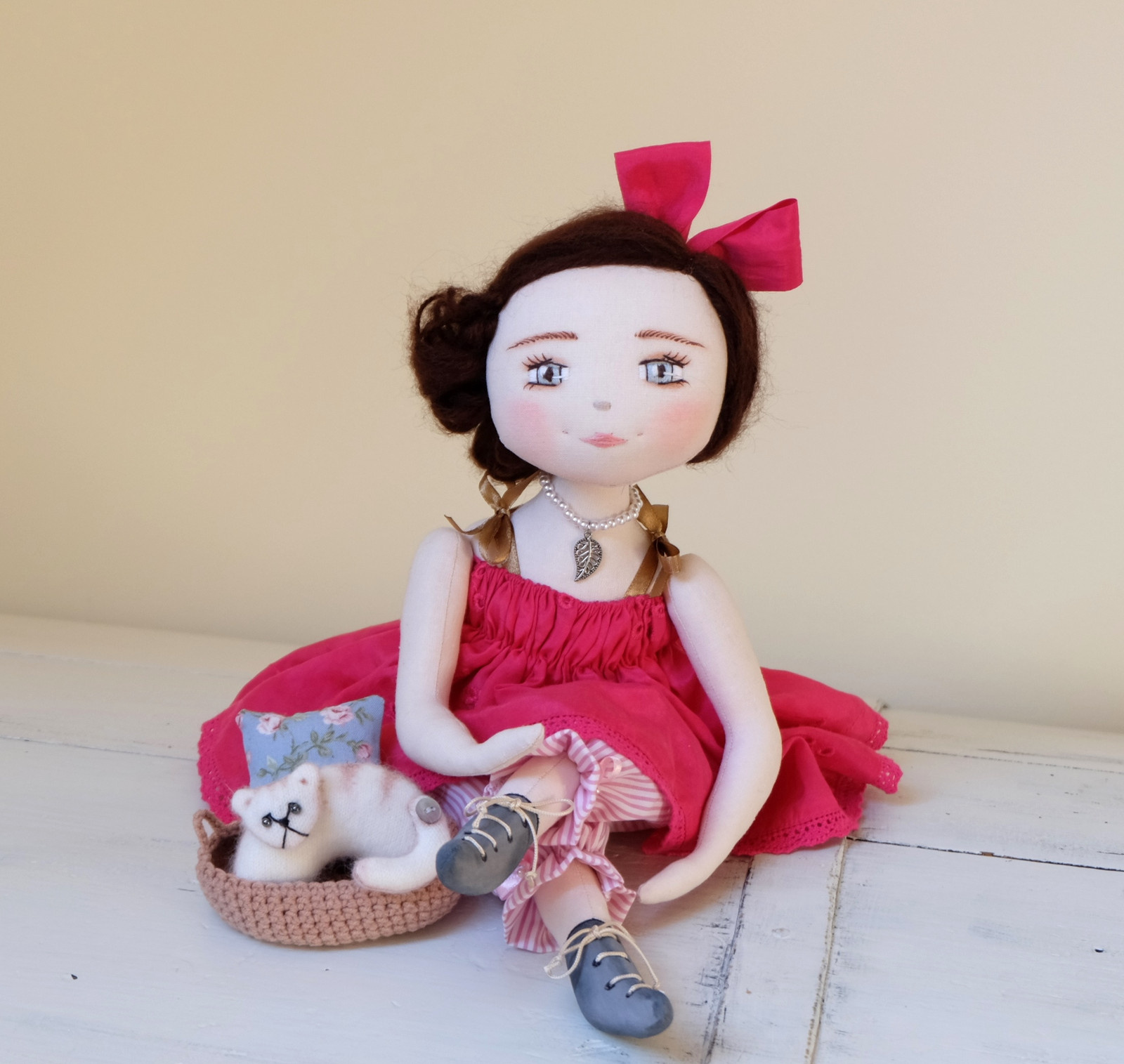 Růžová Panenka "Zuzanka" s kočkou ...:) / od Inuska | Fler.cz